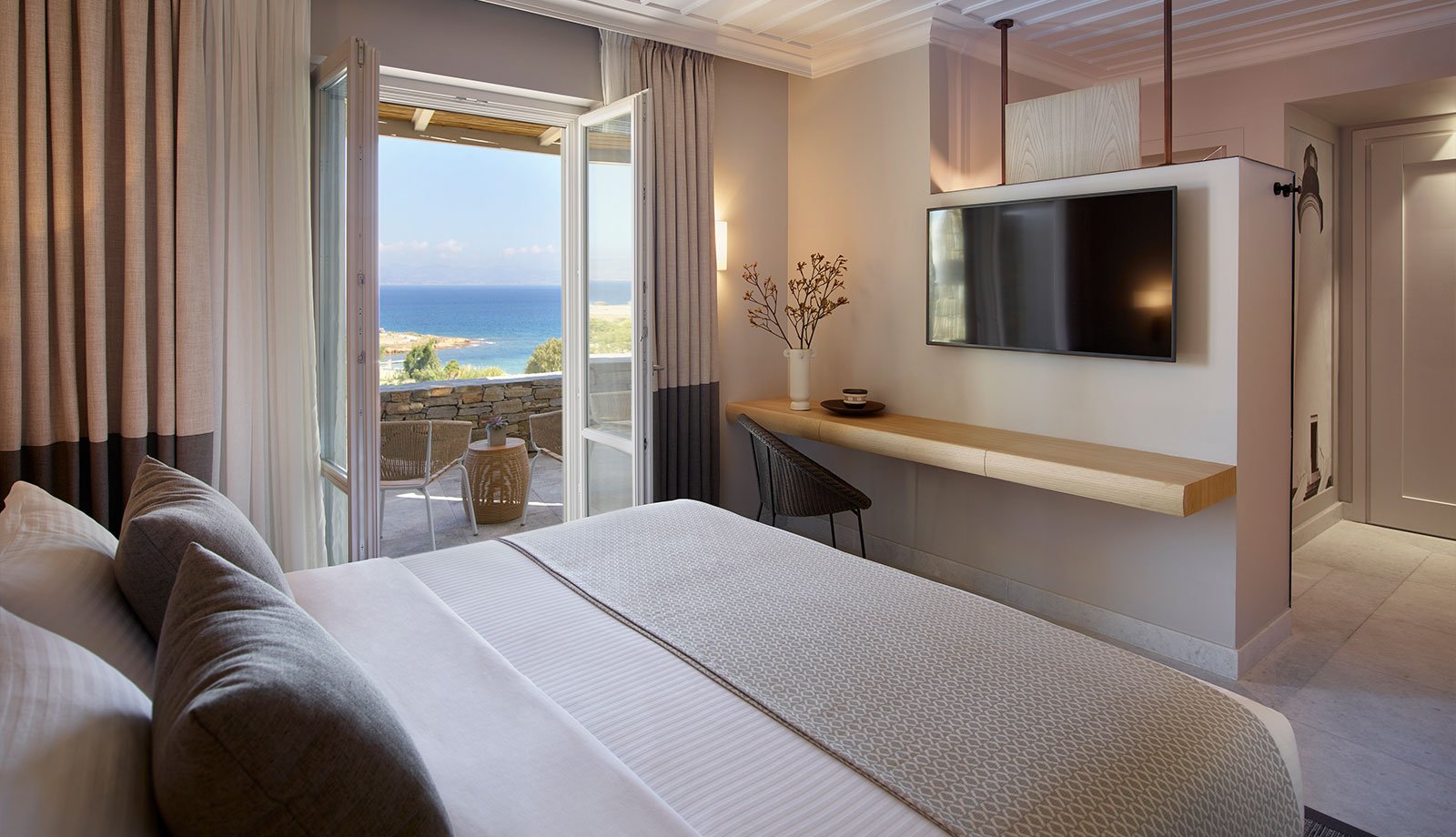 Sea View Rooms in Paros | Deluxe Sea View Room Summer Senses