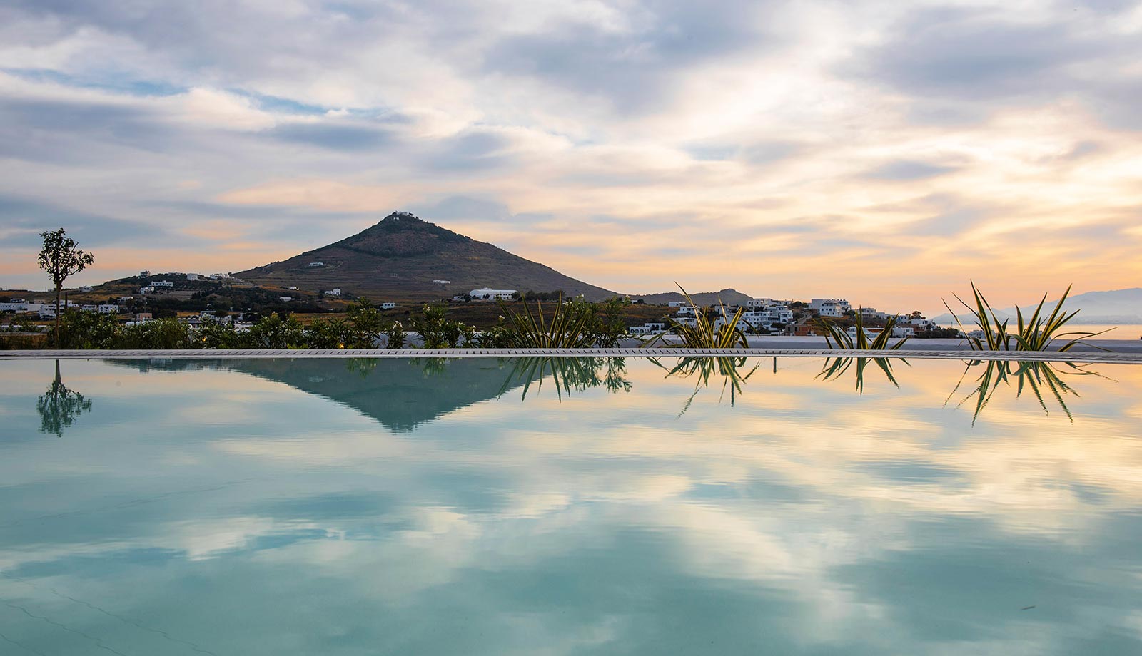 5 Star Luxury Hotel in Paros | Summer Senses